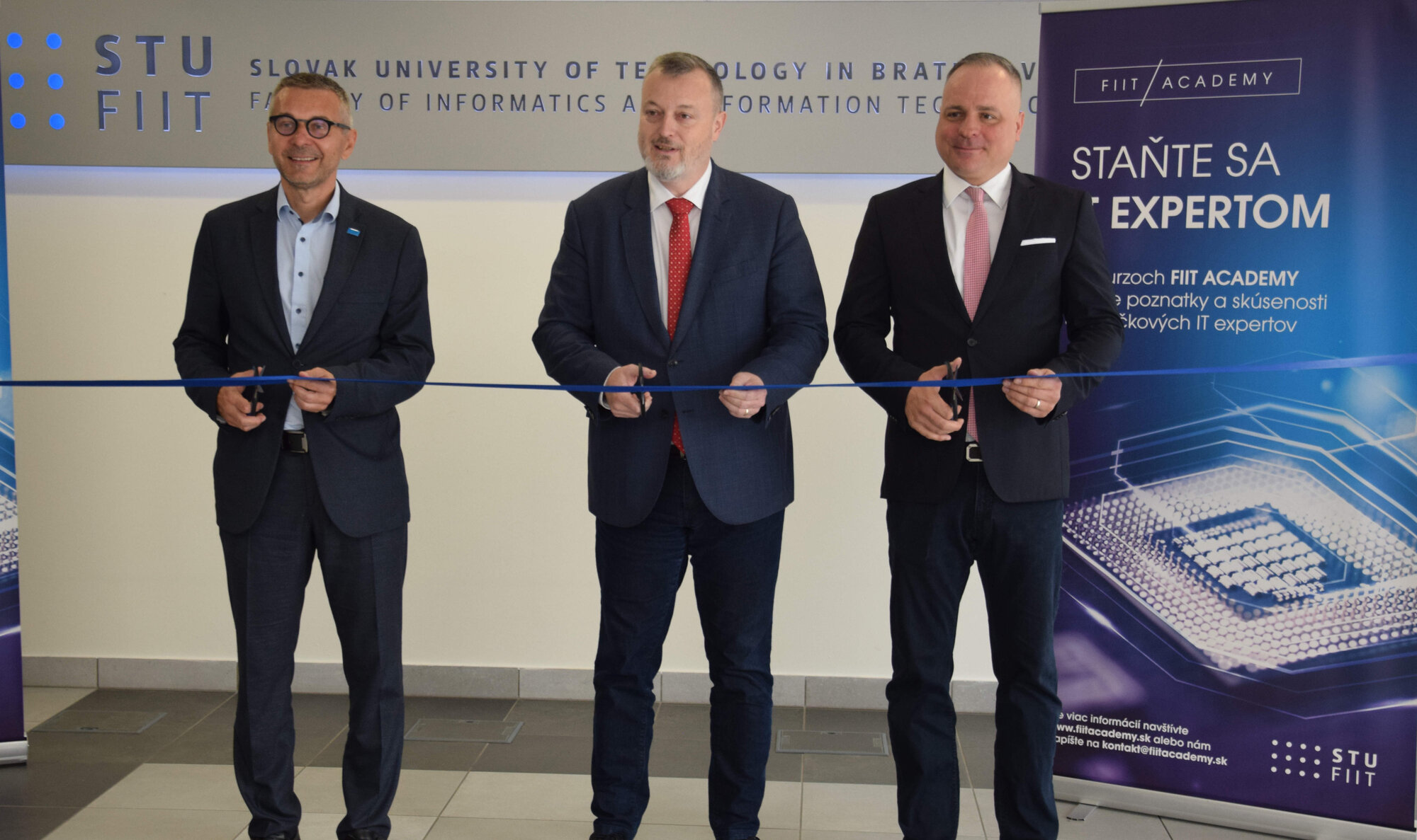 TS: Projekt FIIT Academy pomôže zvýšiť kvalifikáciu zamestnancov v oblasti IT - Fakulta ...